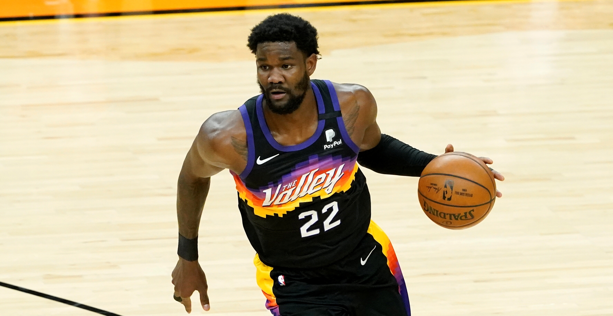 遇到慣老闆、還是他不值頂薪 狀元Ayton的好難道太陽不知道？ - 動誌