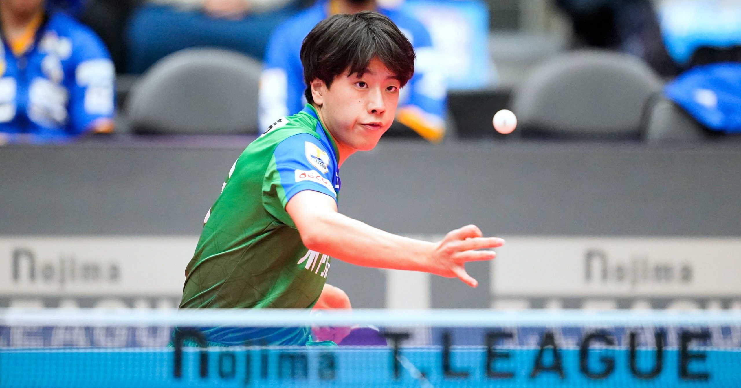 被稱為日版小林同學？！明明是右撇子卻用「左手持拍」闖天下 - 動誌